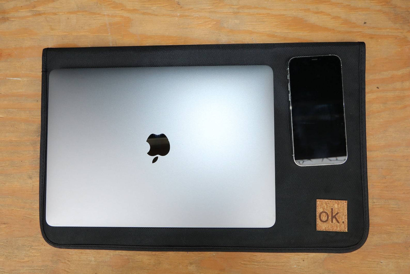 EMF blocking Laptop sleeve [ok.] portfolio made to Block radiation fro ...